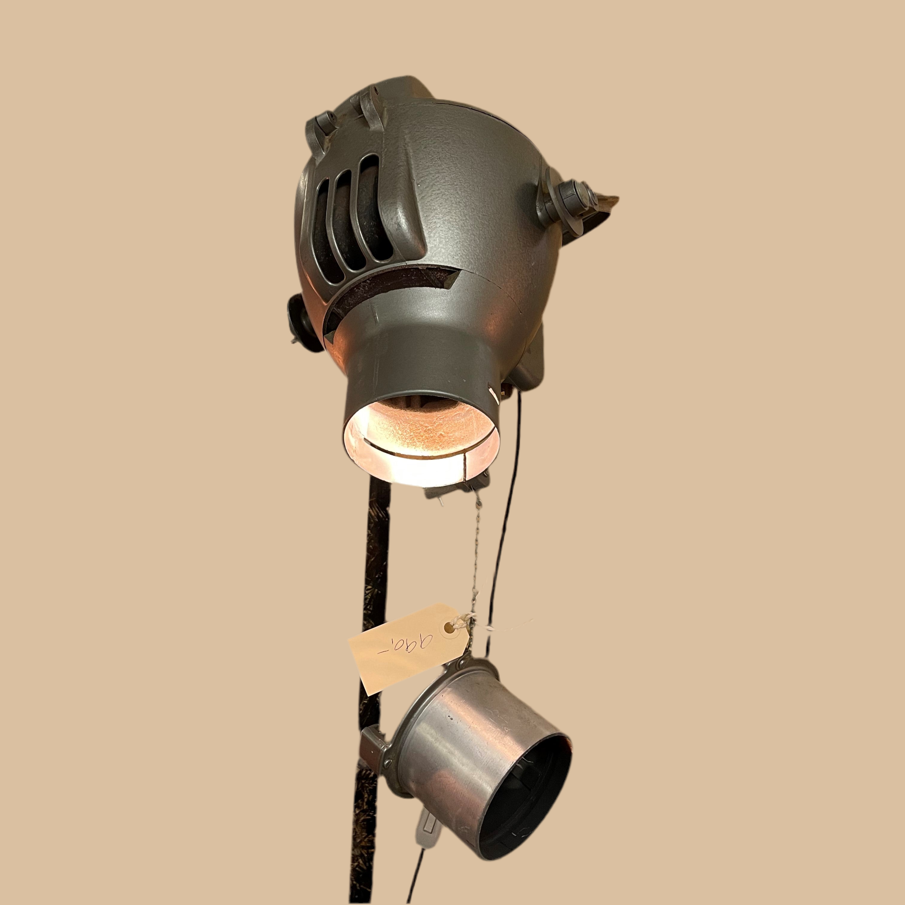 Gammel film industri lampe – Lundsminde Retro, Design & Galleri